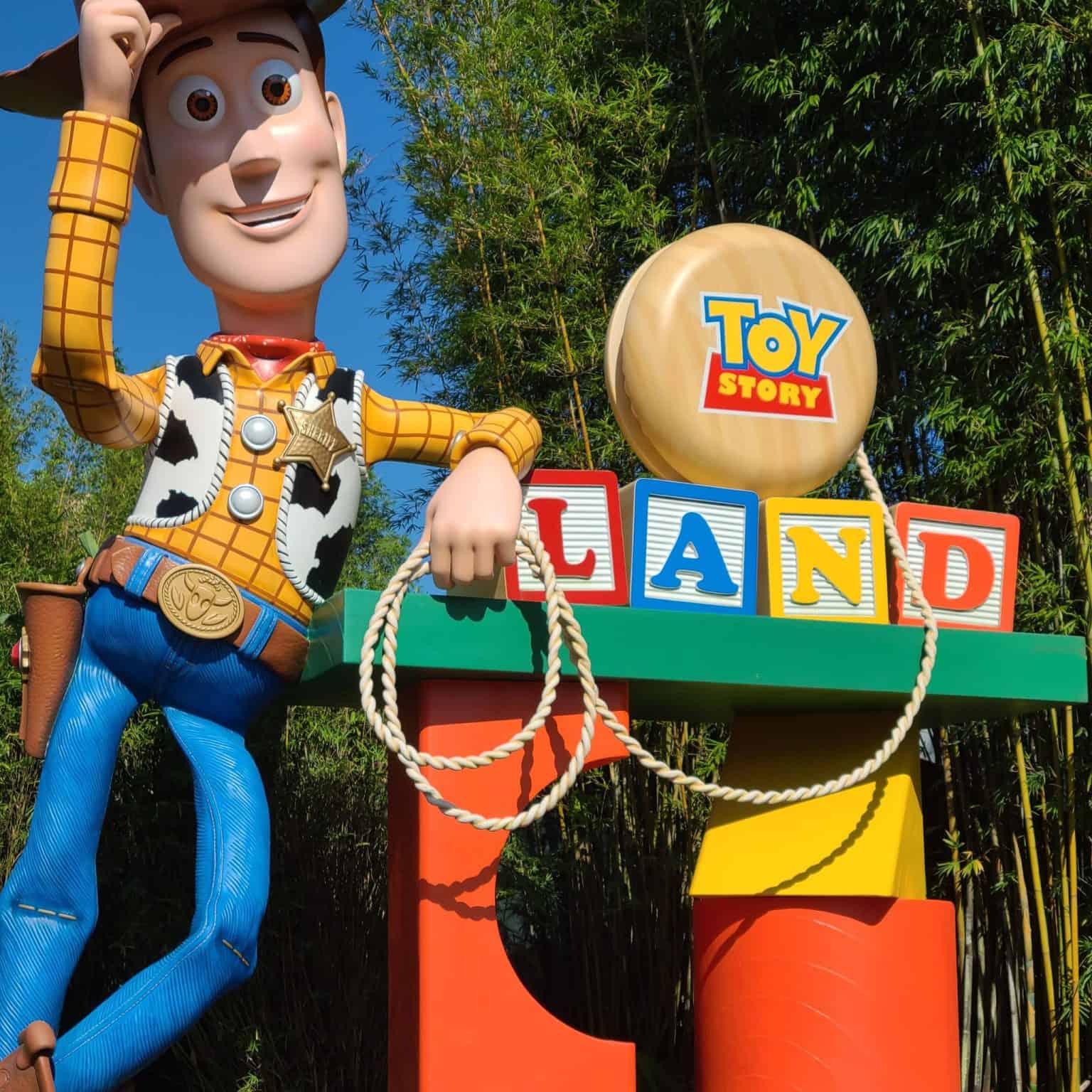 How Many Acres is Disney World? Fun Facts About Its Enormous Size - The ...