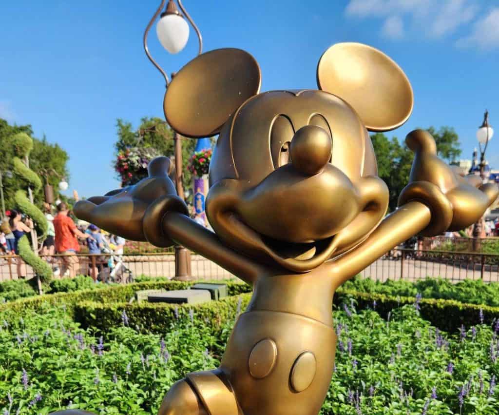 How Many Acres is Disney World? Fun Facts About Its Enormous Size - The ...